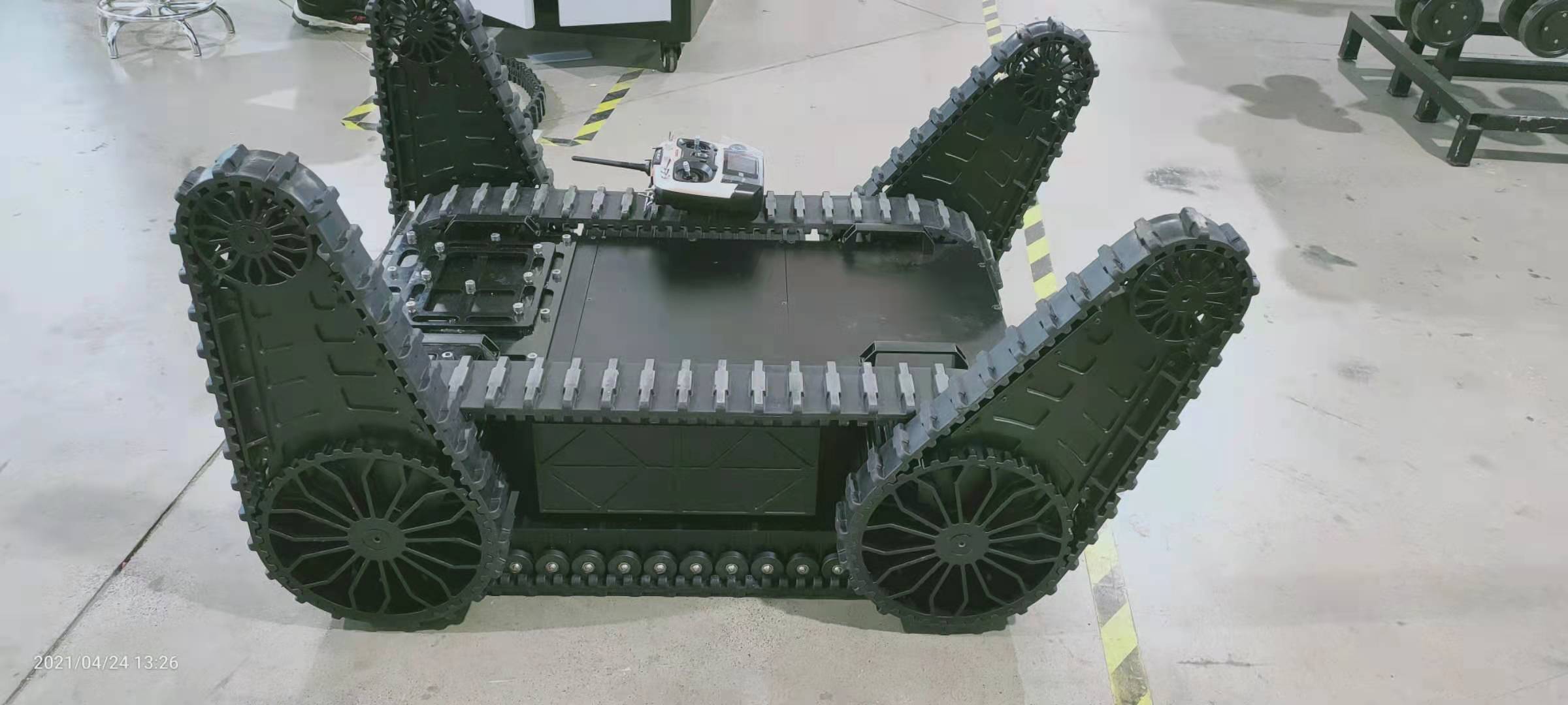 PS1000 Swinging Arm All Terrain Tracked Robot Chassis from China ...