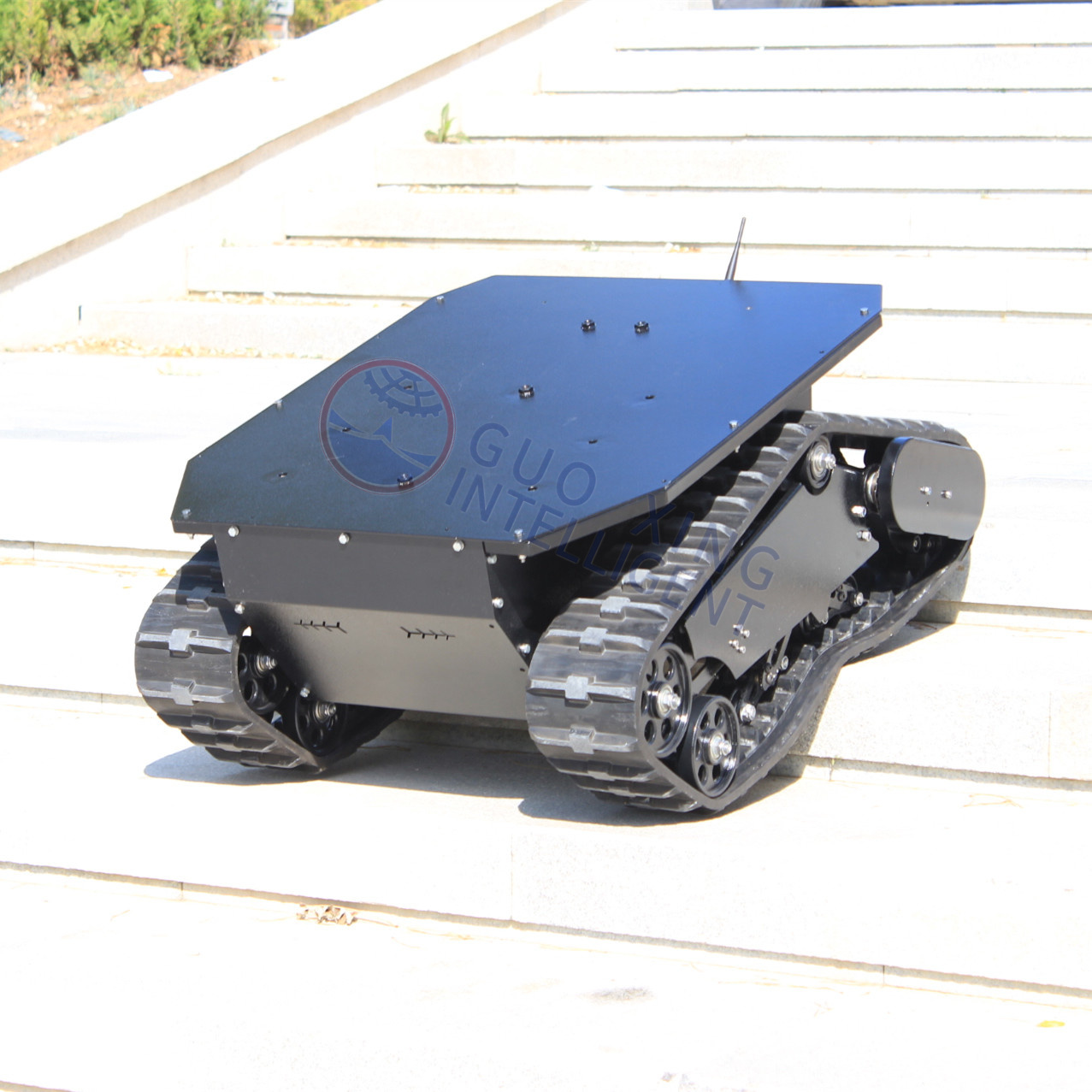 Heavy Duty Tracked Robot Chassis Safari - 880T Enhanced from China ...